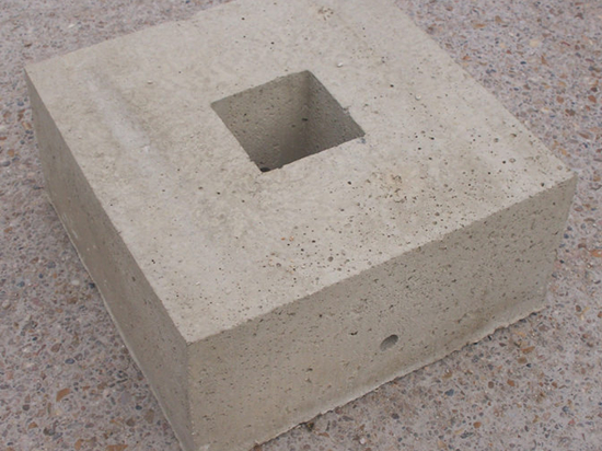 Plot beton 70kg pour stabiliser votre barnum